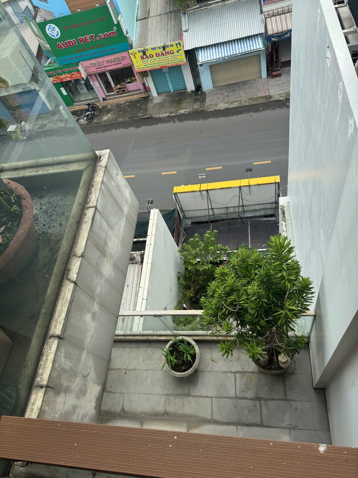 Bán nhà 543 Lạc Long Quân 10 quận Tân Bình - Bán Nhà Đẹp